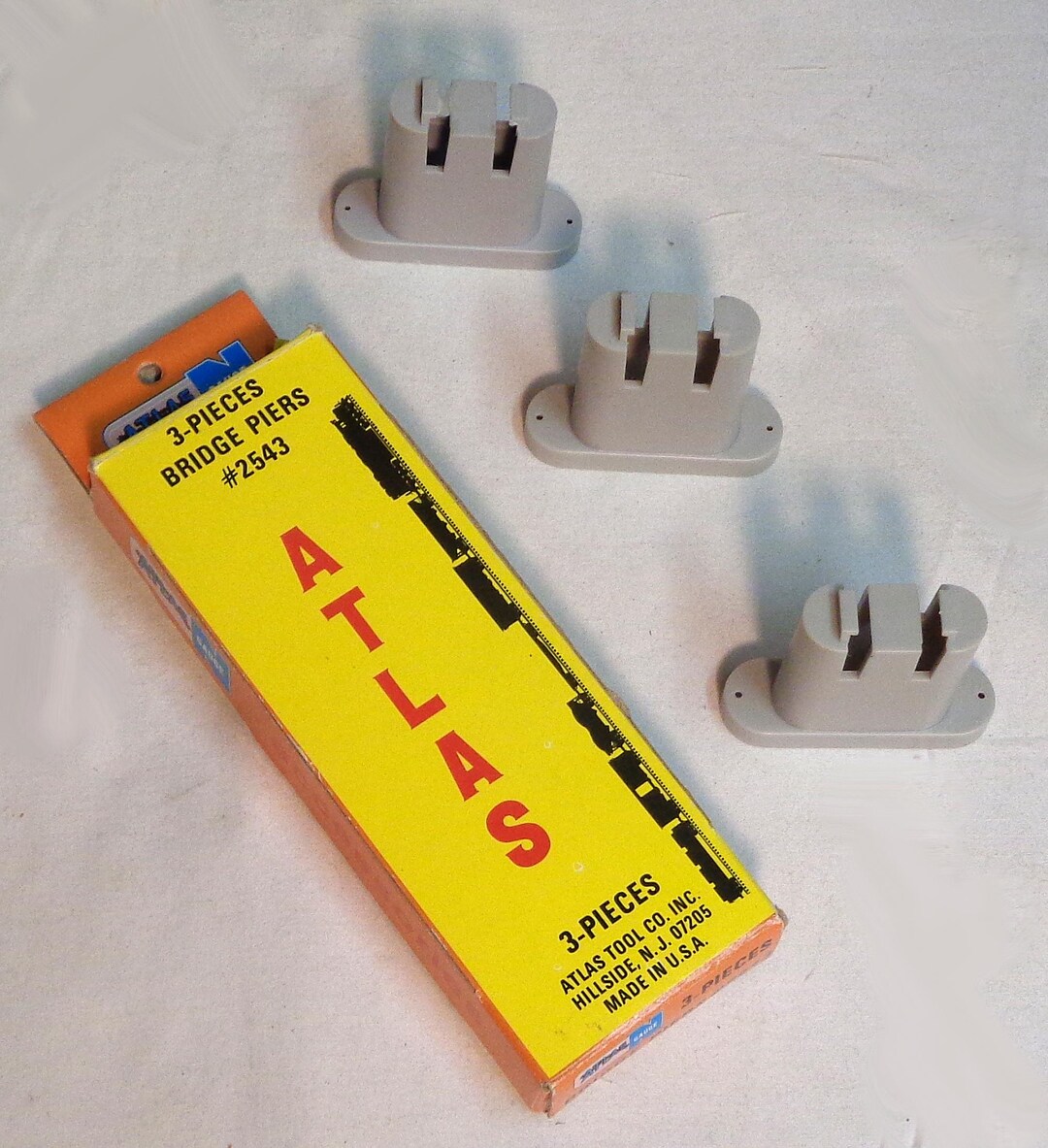 N Scale - Atlas Bridge Piers Set of 3 - New in Box! - Etsy