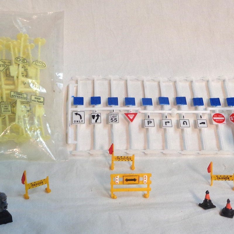 Railroad Crossing Toy - Etsy