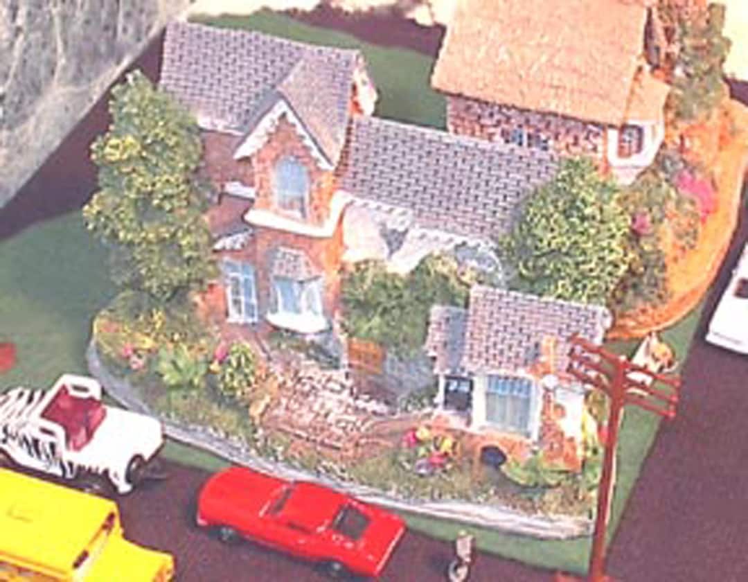 Miniature Trains Detailed Cottage House #61 for Possible Use With N ...