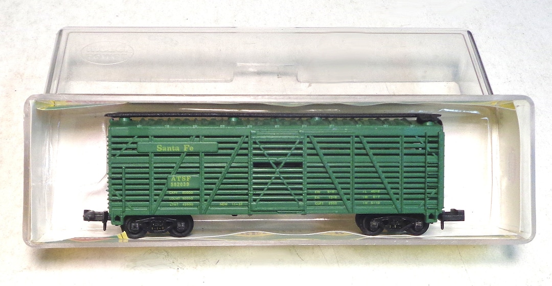 N Scale Pre-owned Model Power Freight Car: "santa Fe" 40 Foot Cattle ...