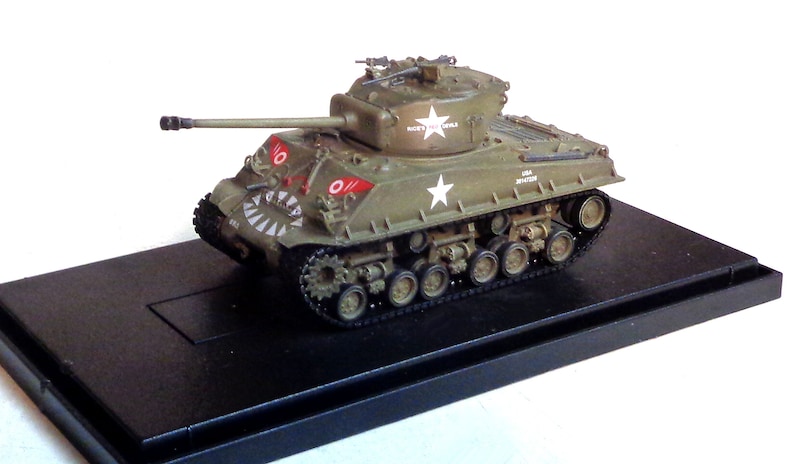 Dragon Armor 1/72 Scale US M4A3 E8 Sherman Battle Tank "rice's Red ...