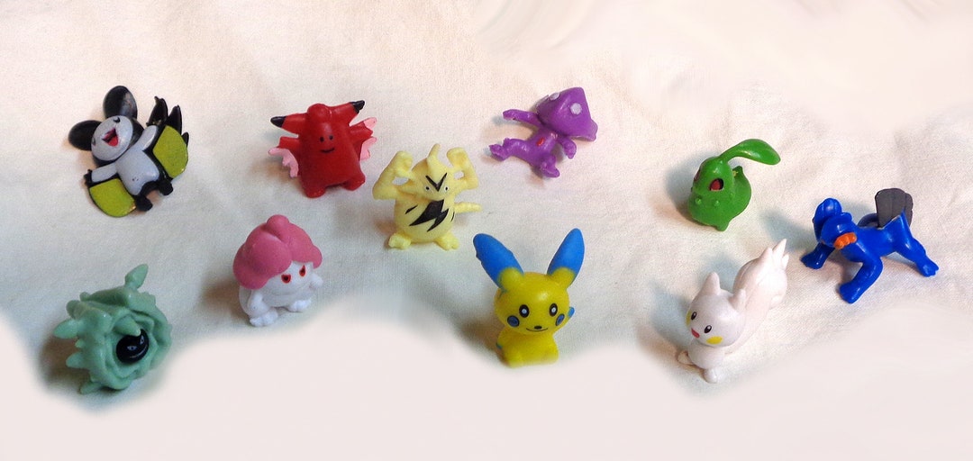 Pokemon Lot of 10 Different Tiny Toy Character Figures(approx 1 Inch in ...