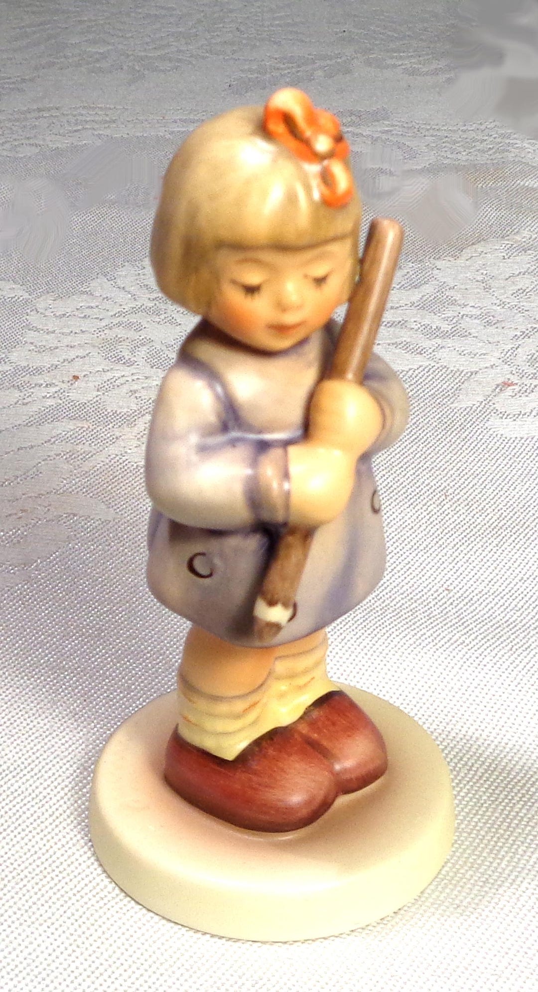 Hummel Figurine "sharpest Student" #2087/A - 4 Inches Tall - Near Mint ...