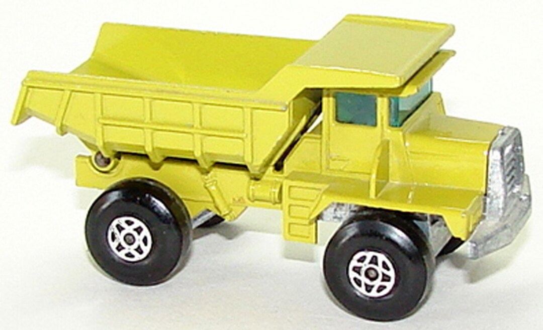 1969 Matchbox Superfast #28 - Mack Dump Truck - Rare Transitional Piece ...