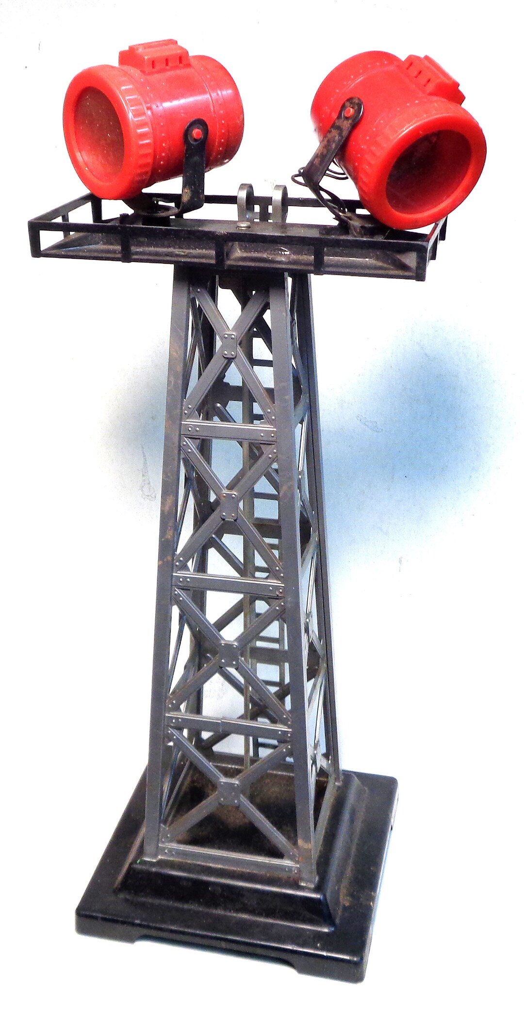 Marx Vintage Dual Search Floodlight Tower - Working but Needs Mount ...
