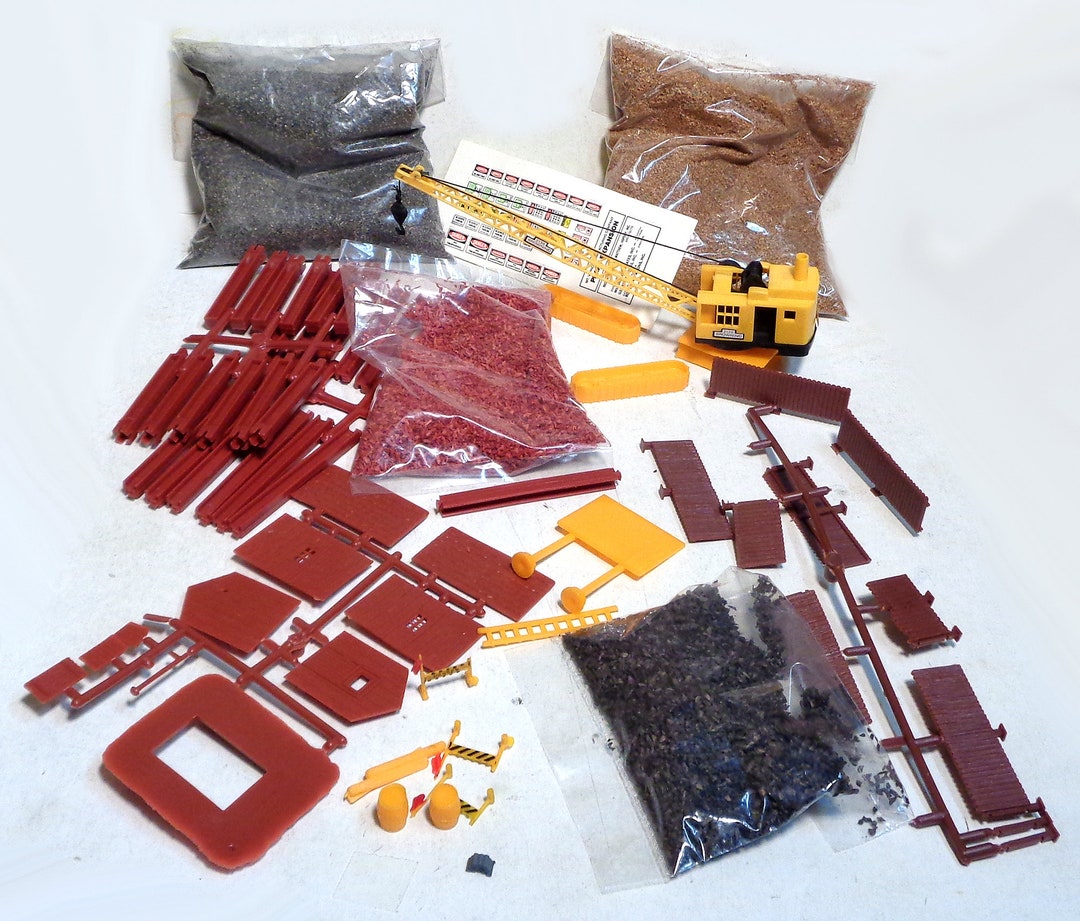 HO Scale COMPLETE Kit of a Construction Site Layout! Great Selection of ...
