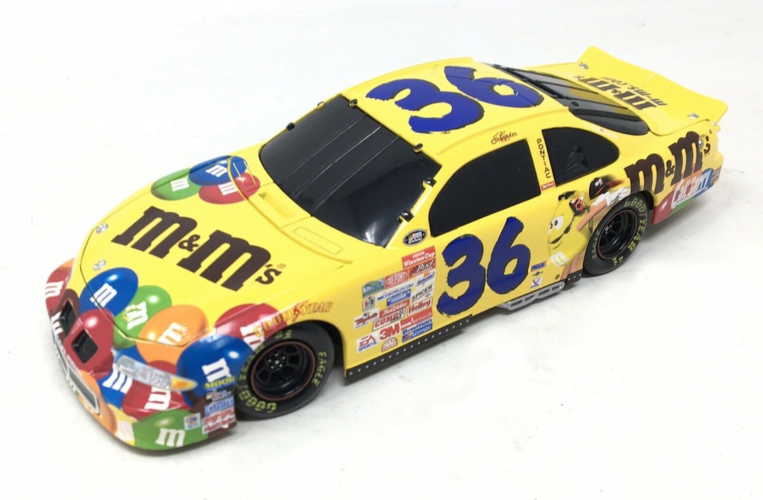 1/24 Scale Action - 2000 Kenny Schrader NASCAR M & Ms #36 Diecast Stock ...