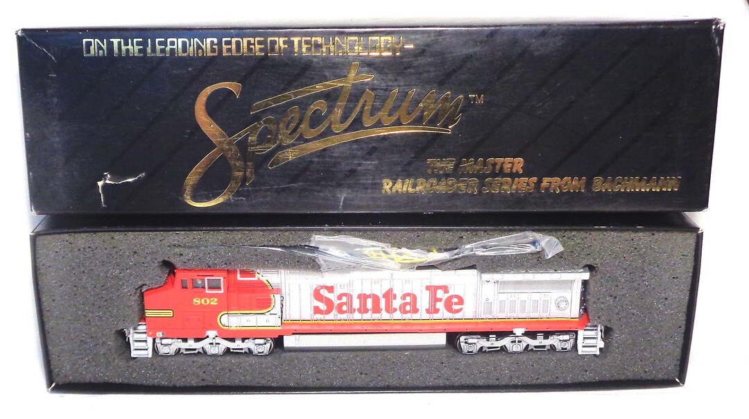 HO Bachmann Spectrum GE DASH 8-40CW Wide Cab Diesel Engine - "santa Fe ...