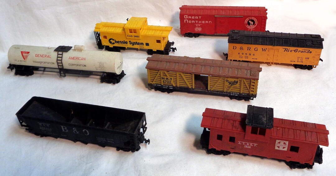 HO Vintage Lot of SEVEN(7) Misc Freight Cars Lot #5 - Very Affordably ...