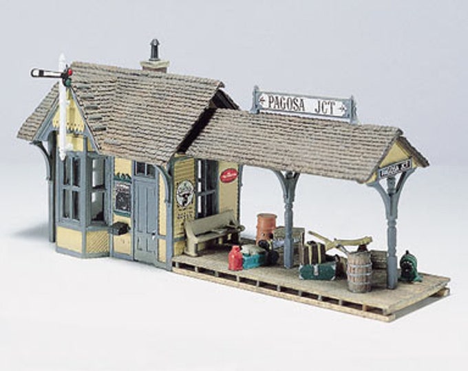 HO Scale FLAG DEPOT Train Metal Building Kit by Woodland Scenics - Etsy