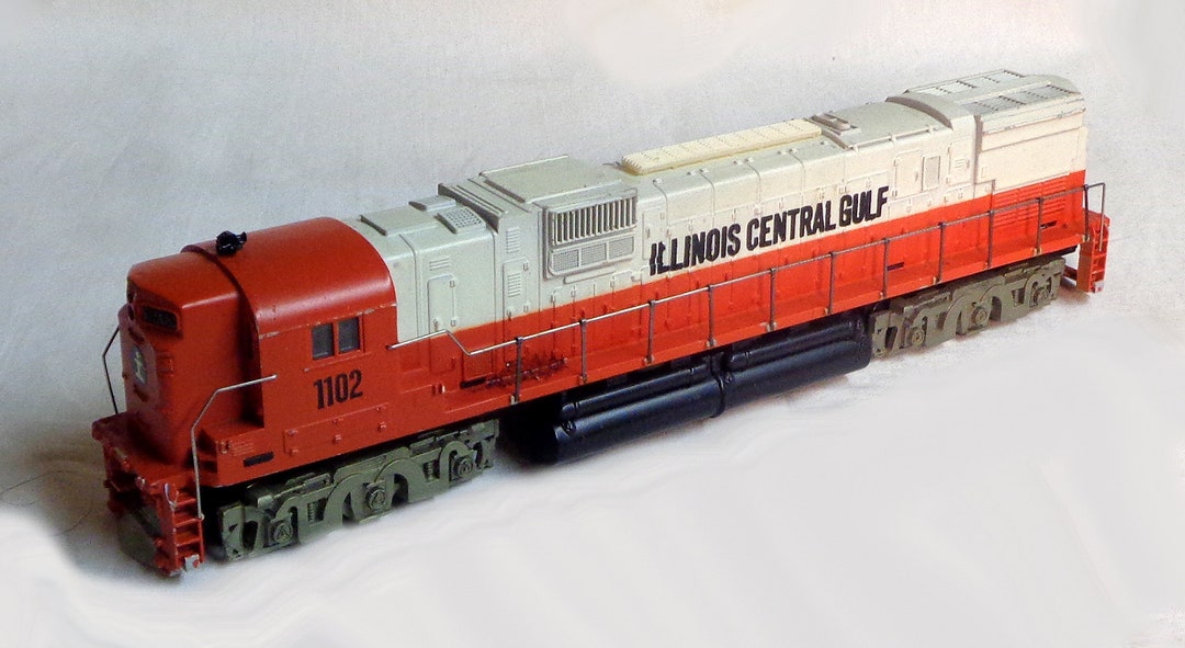 HO Engine Locomotive - Mantua-tyco C630 - Illinois Central Gulf 1102 ...