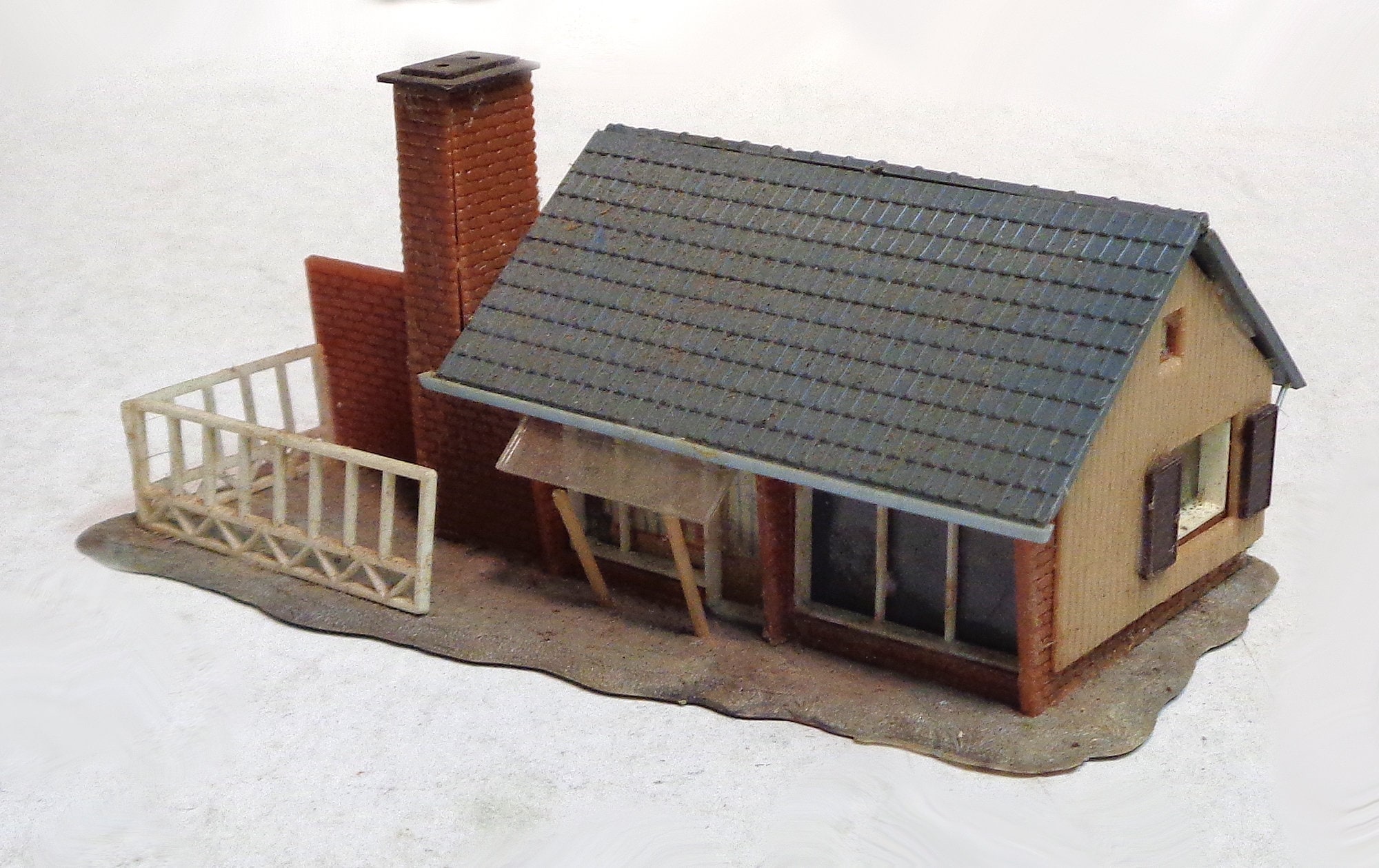 N Scale Built up Kit Small House W/simulated Glass Awning Well Detailed ...