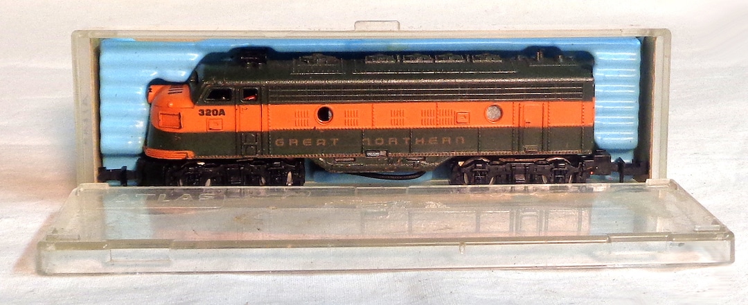 N Scale VINTAGE Atlas F9 Diesel Loco Engine great Northern NOT Running ...