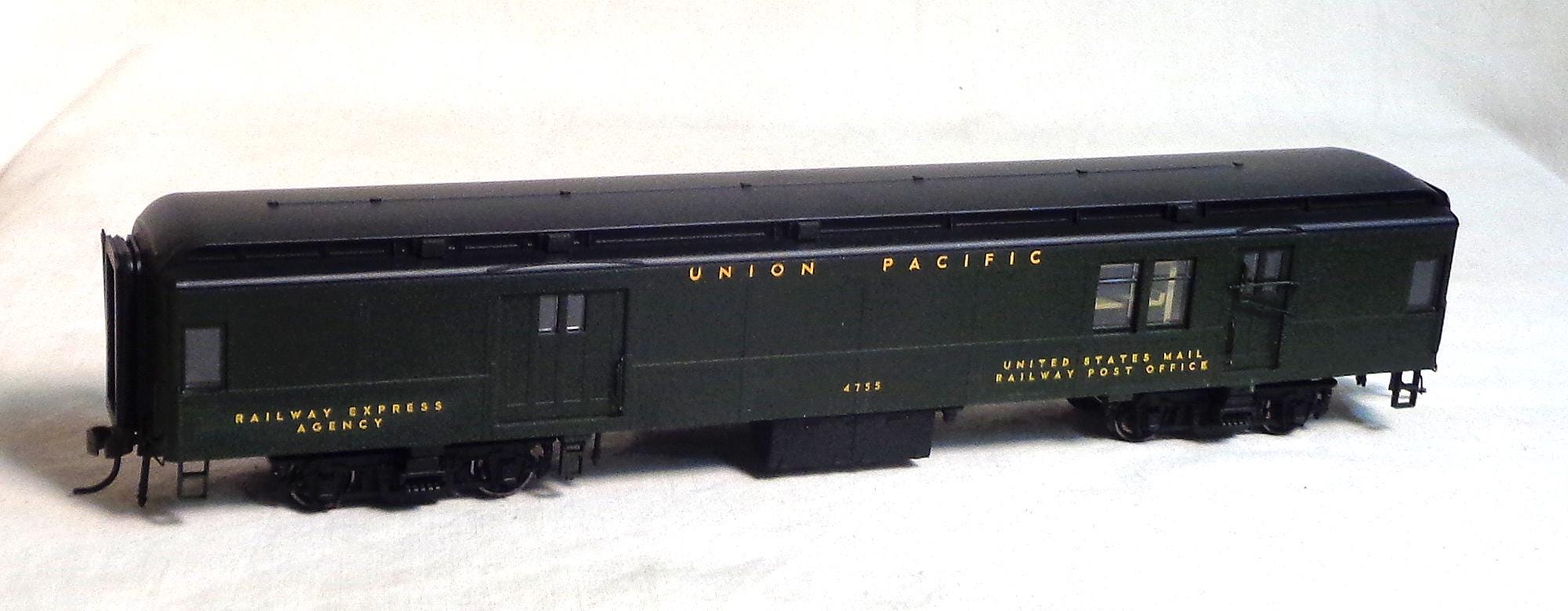 HO Scale Concor LIGHTED Passenger Rail Post Office(rpo-green) Car ...