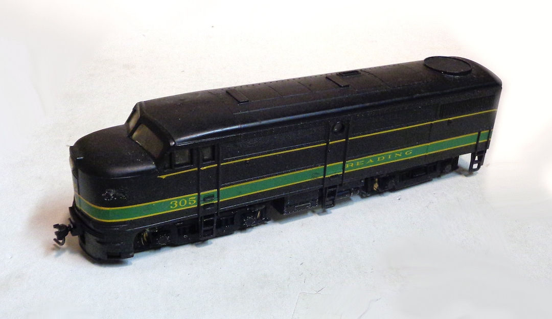 HO Micro Cast - F Series Powered Diesel Engine - "reading" #305 - No ...