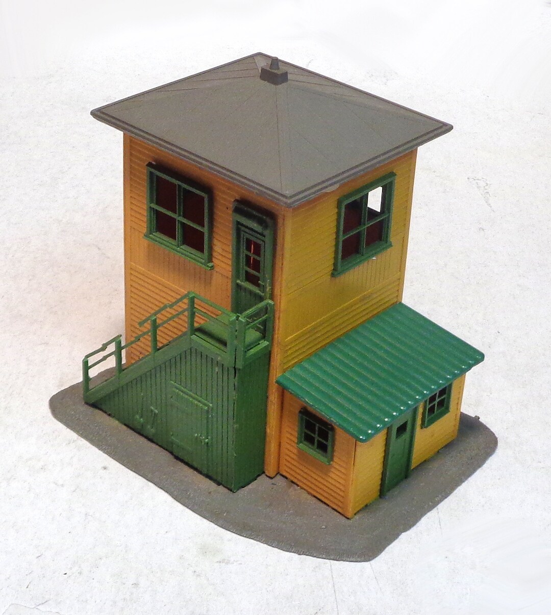 HO Scale Train Built up Building Kit Train Signal Tower Pre-owned AS IS ...