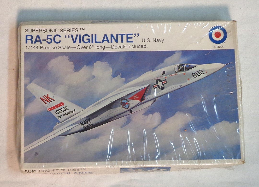 1/144 Scale VINTAGE Entex Model Kit - RA-5C Vigilante US Navy ...