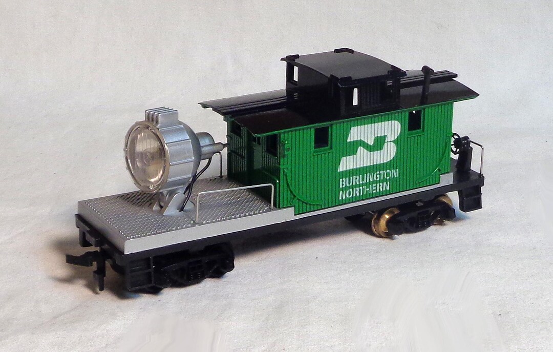 HO Scale Pre-owned - Tyco "burlington Northern" Floodlight, Spotlight ...