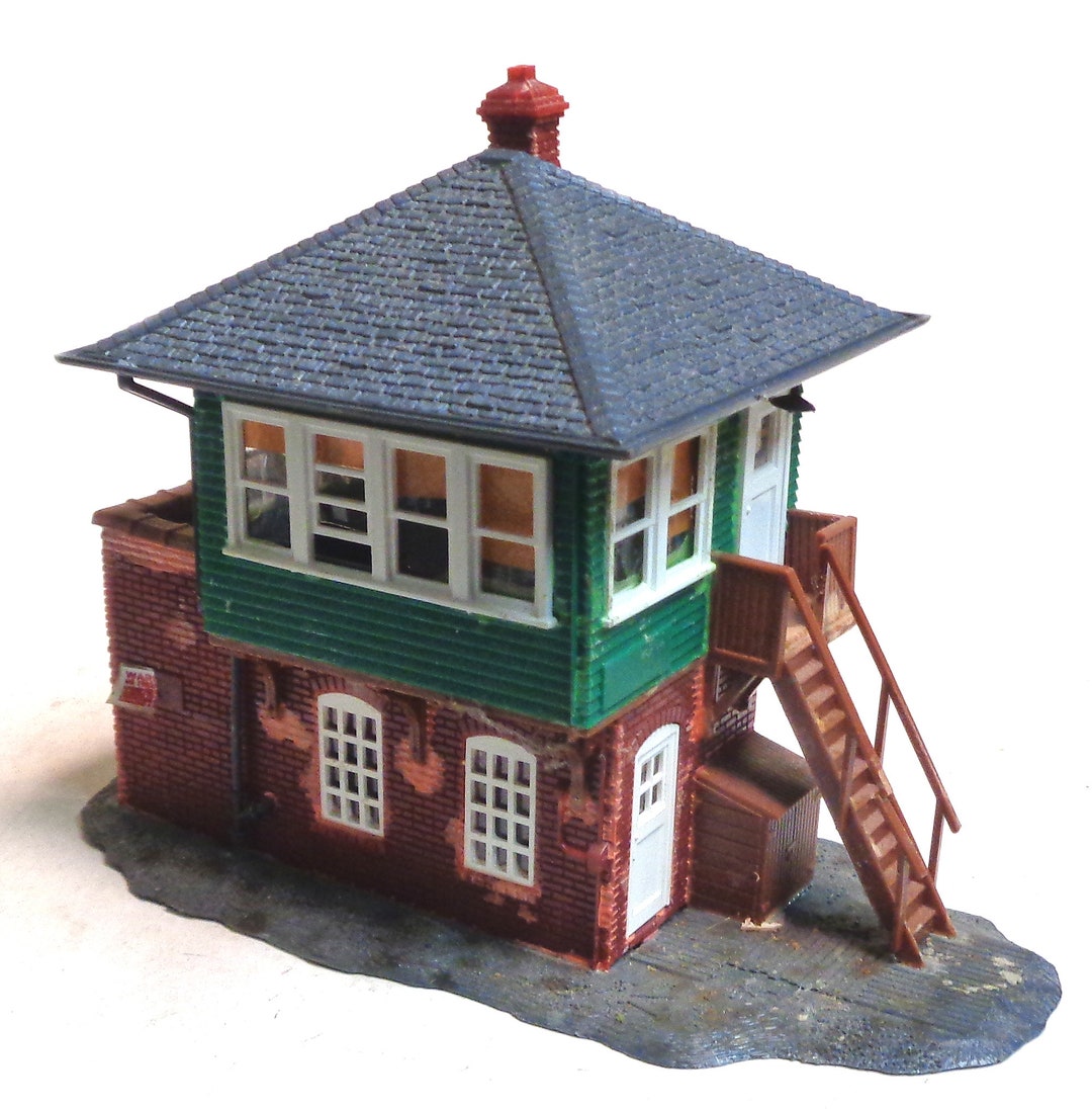 HO Scale Train Built up Building Kit Train Signal Tower Pre-owned AS IS ...