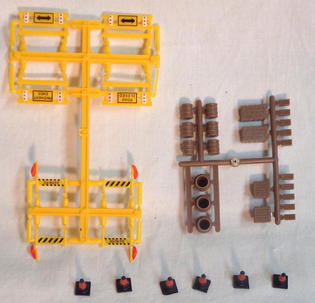 HO Scale Set of Street and Warehouse Accessories. Includes Detour Signs ...