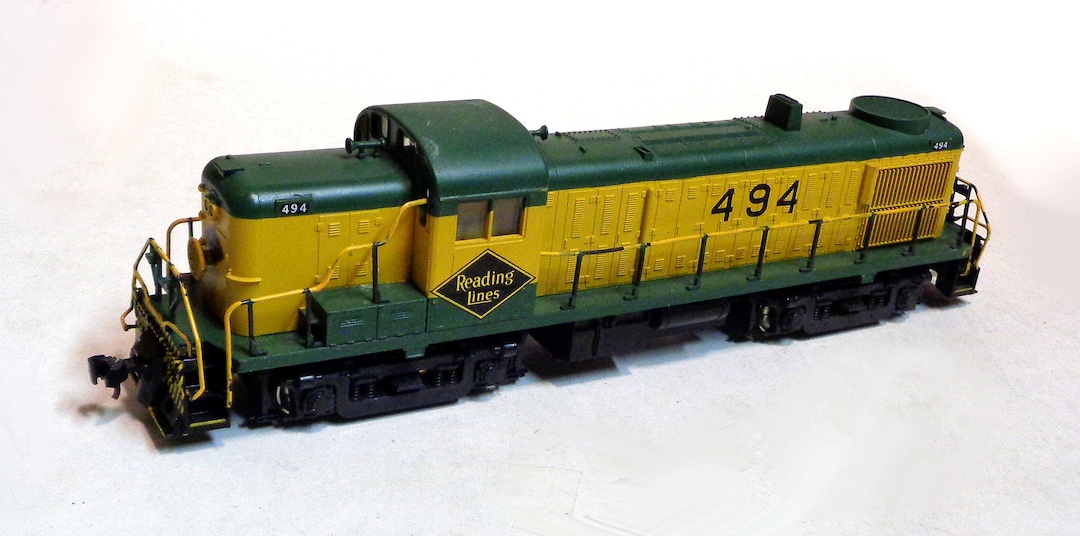 Ho Scale Kato RS-2 Diesel Locomotive reading Lines 494 RARE Runs Ex NO ...
