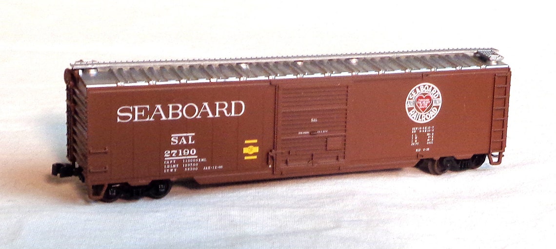 N Scale ATLAS Freight Box Car: "seaboard". Very Good Condition W/kadee ...