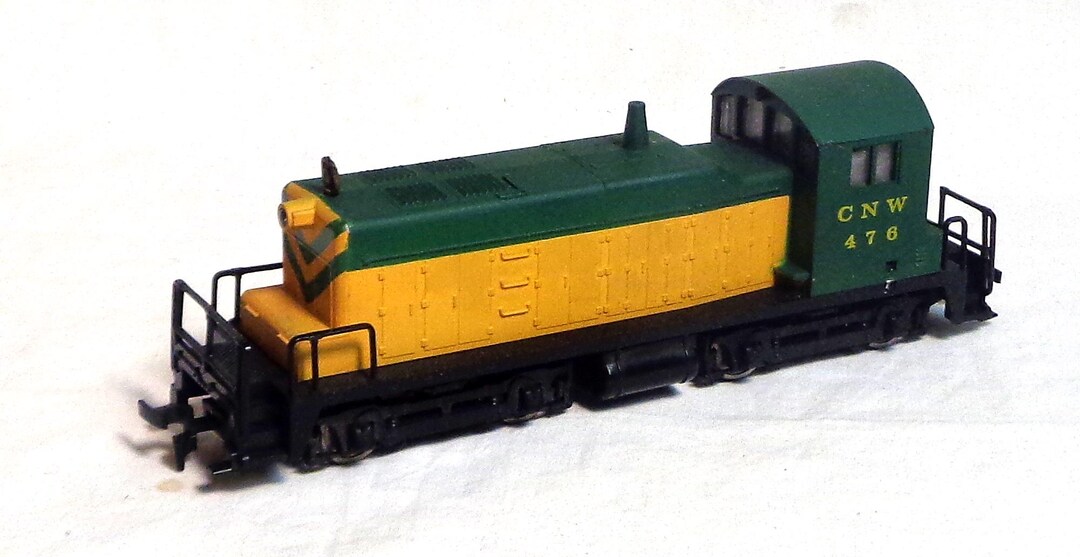 HO AHM Emd SW-1 Diesel Powered Engine - "chicago & North Western" 476 ...