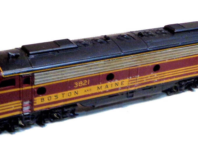 HO Scale Rivarossi E8 Powered Diesel Locomotive - "boston Maine" #3821 ...