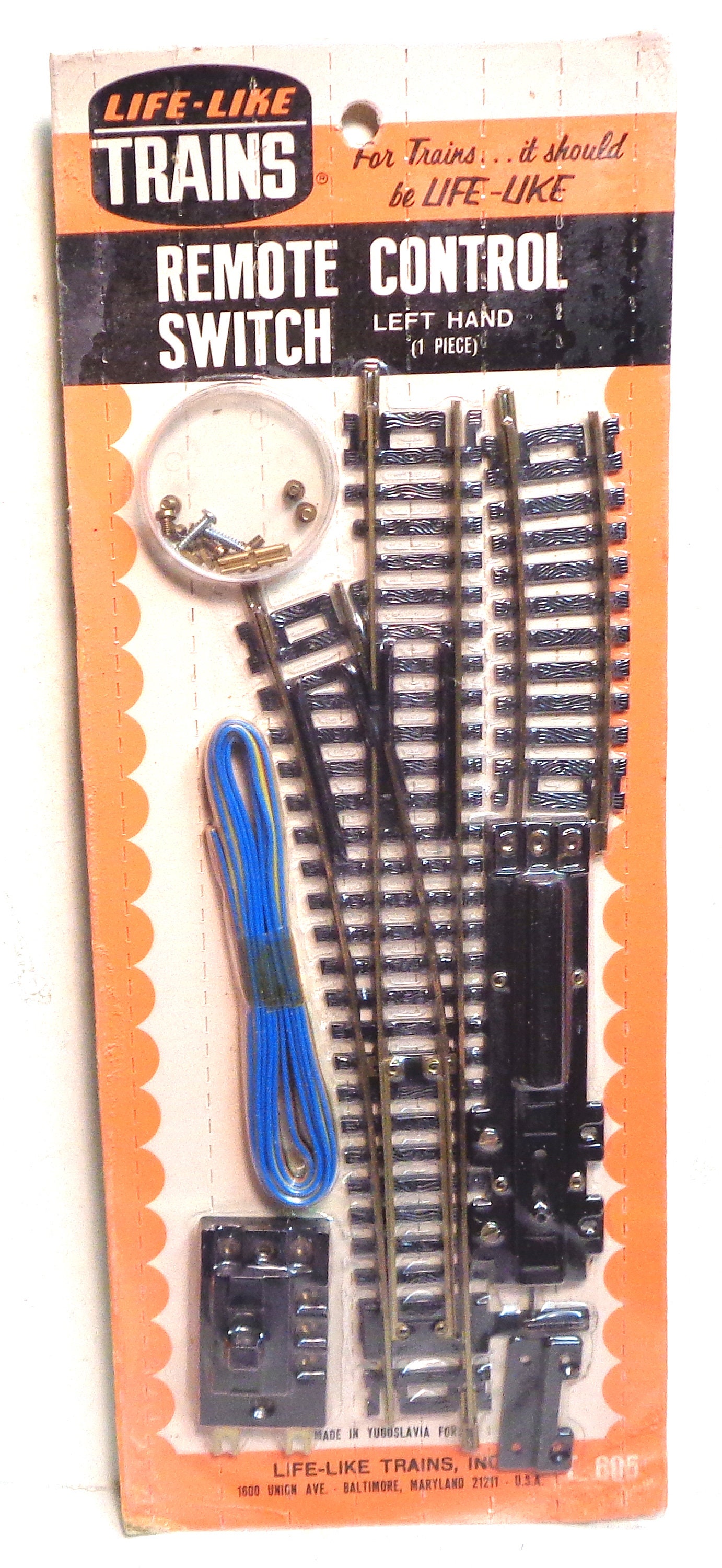 HO Scale LIFELIKE Left Remote Switch Track Mint on Card W/all ...