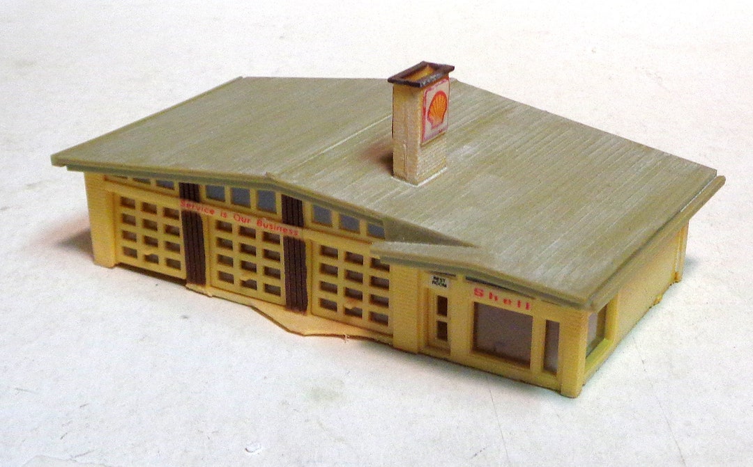 N Scale Trains Built up Building - Shell Service Gas Station - Pre ...