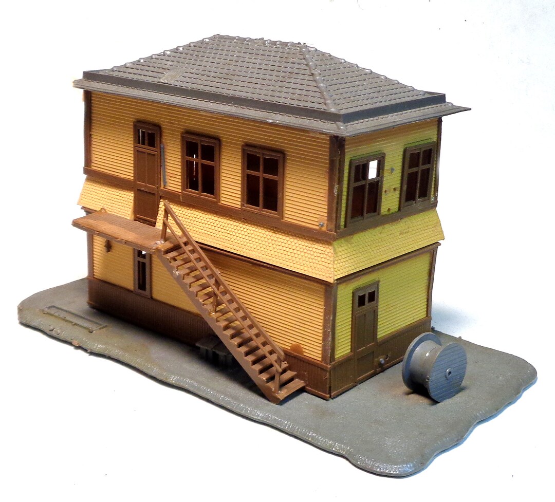 HO Scale Train Built up Building Kit Train Signal Tower Pre-owned AS IS ...