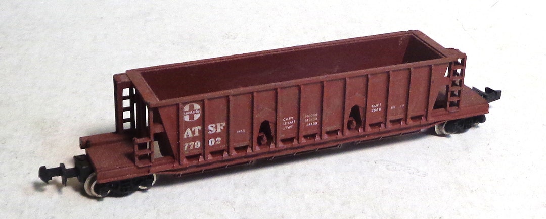 N Scale Trix Freight Car - 3 Bay Longitudinal Hopper "santa Fe" Ex ...