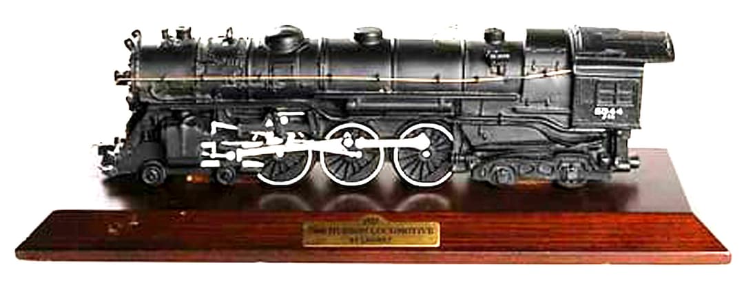 1993 Avon Decorative Cast Replica of a Lionel 1937 700E Hudson Steam ...