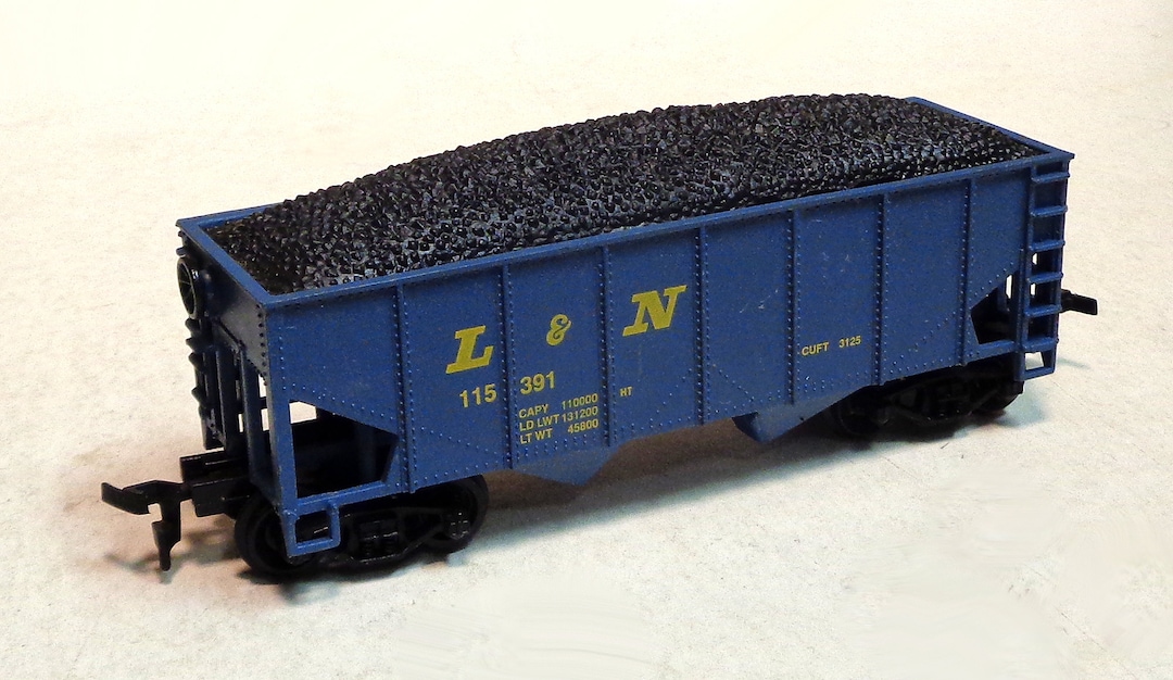 HO Scale Lifelike 2 Bay Hopper Freight Train Car With Coal Load ...