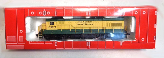 HO Scale ATLAS U23B Diesel Locomotive reading & - Etsy