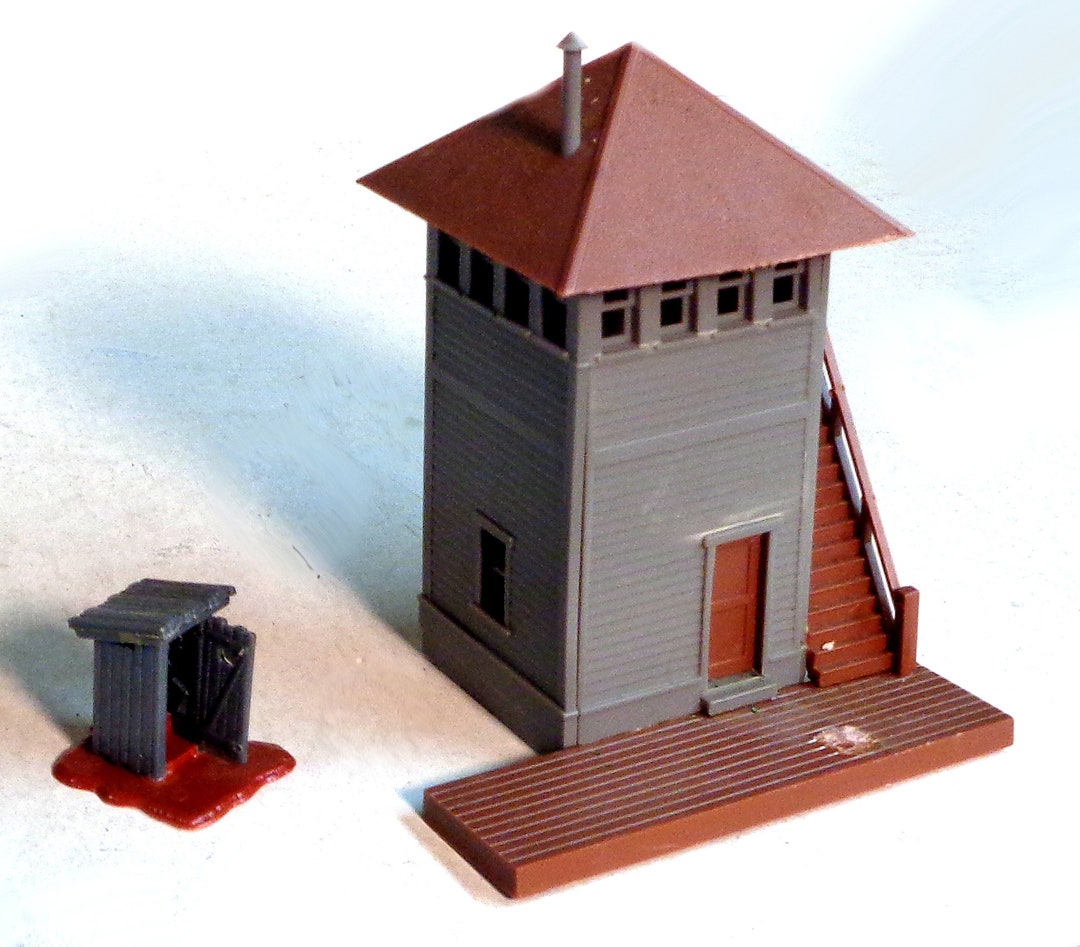 HO Scale Built up Kit - Pre-owned GRAY Signal Tower With Brown Roof and ...