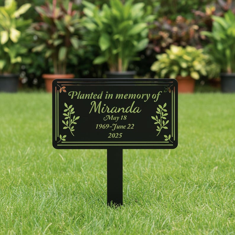 Personalized Memorial Garden Stake, in Memory of Name & Dates Plant ...