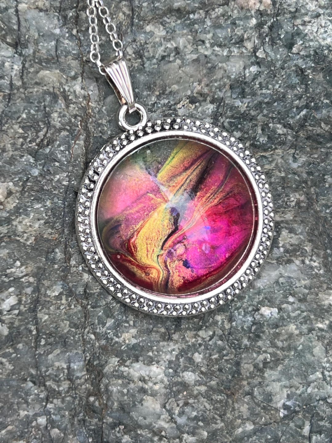 Shimmering Pink Magenta Gold Round Pendant Necklace - Light Reflecting ...