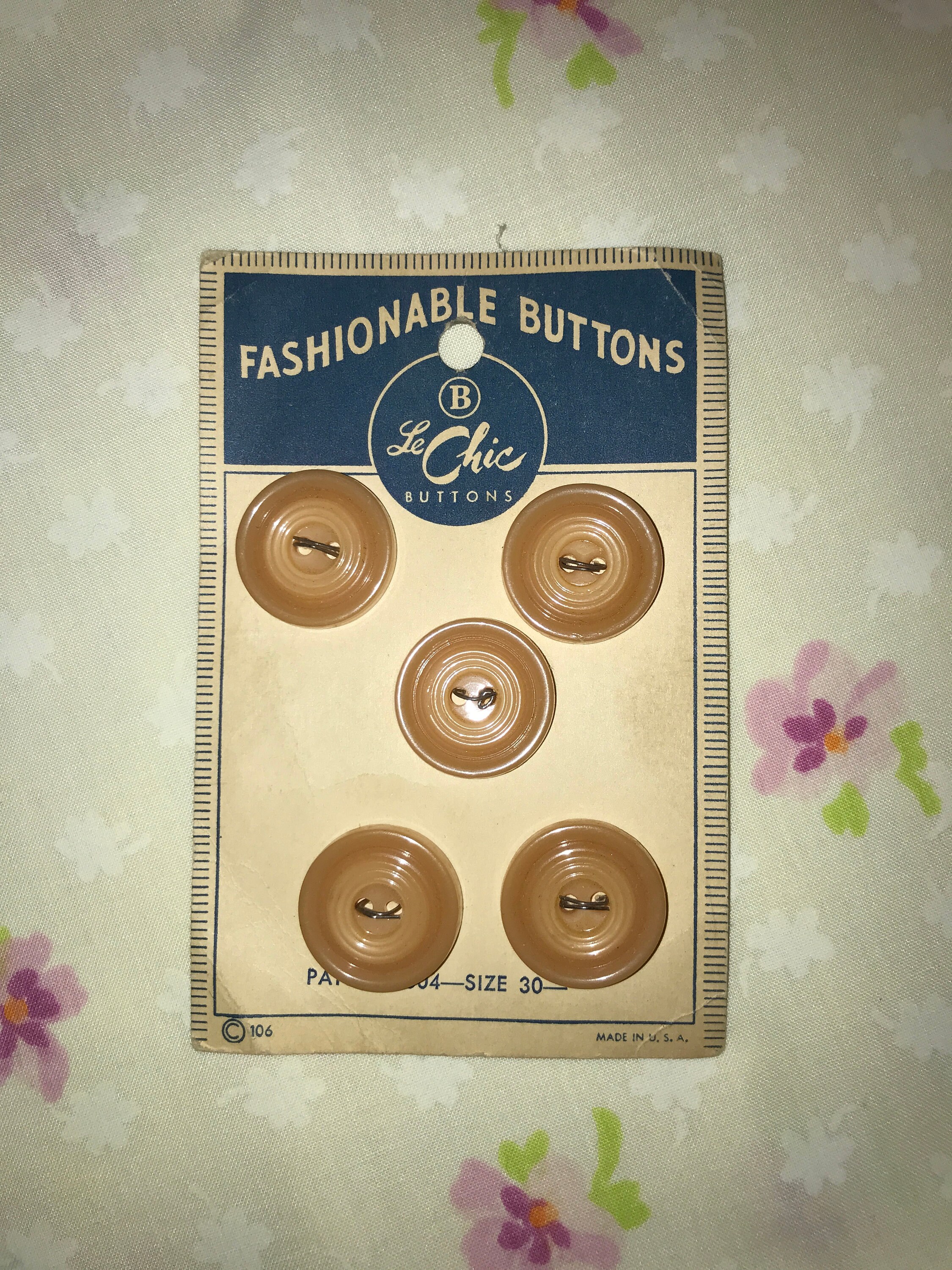 Great Set of 5 Vintage 1950s Tan Fashionable Buttons Le Chic 3/4 - Etsy