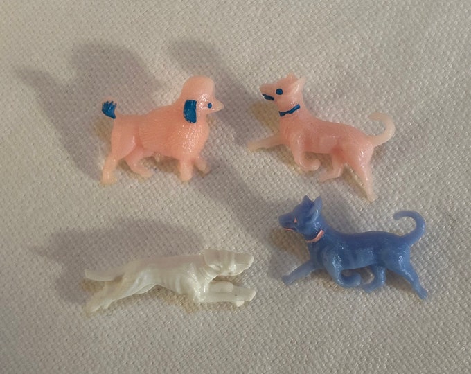Great Set of 4 Vintage Plastic Dog Realistic Buttons Approximately 1 ...