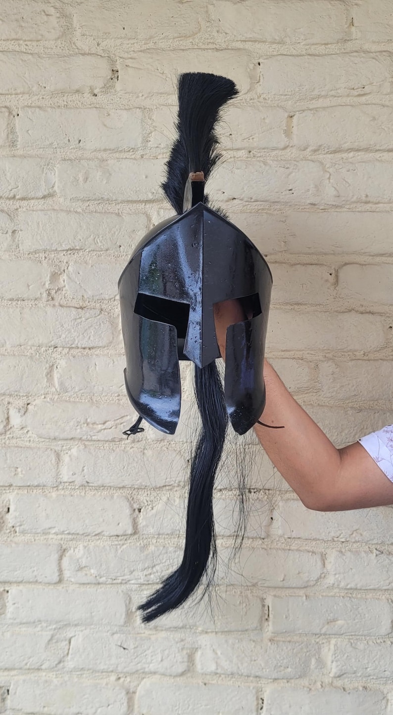 Spartan Warrior Helmet – Black 300 Movie King Leonidas Replica for ...