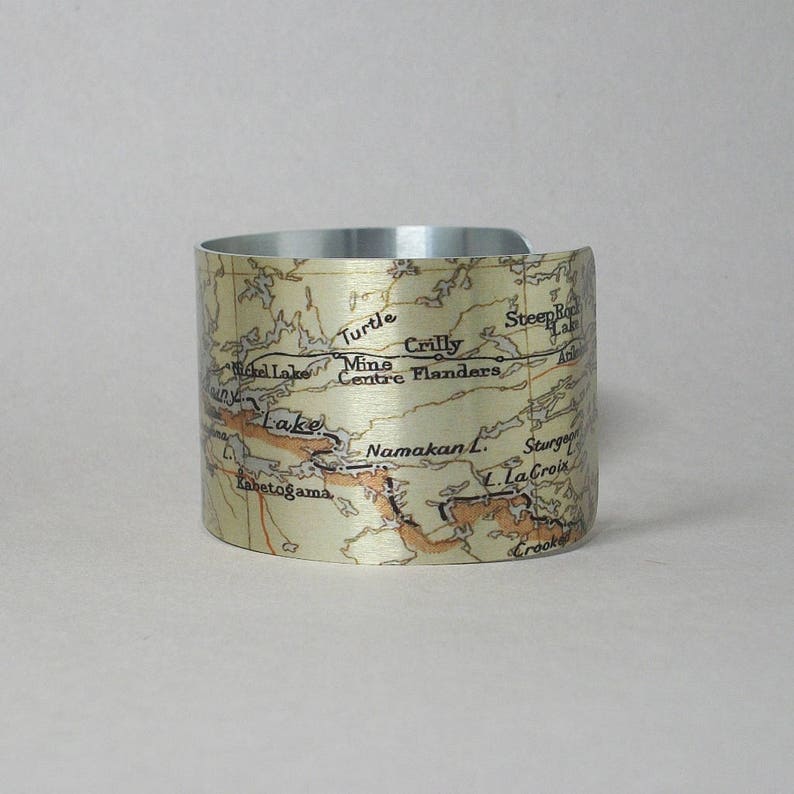 International Falls Minnesota Ontario Canada Map Cuff Bracelet - Etsy