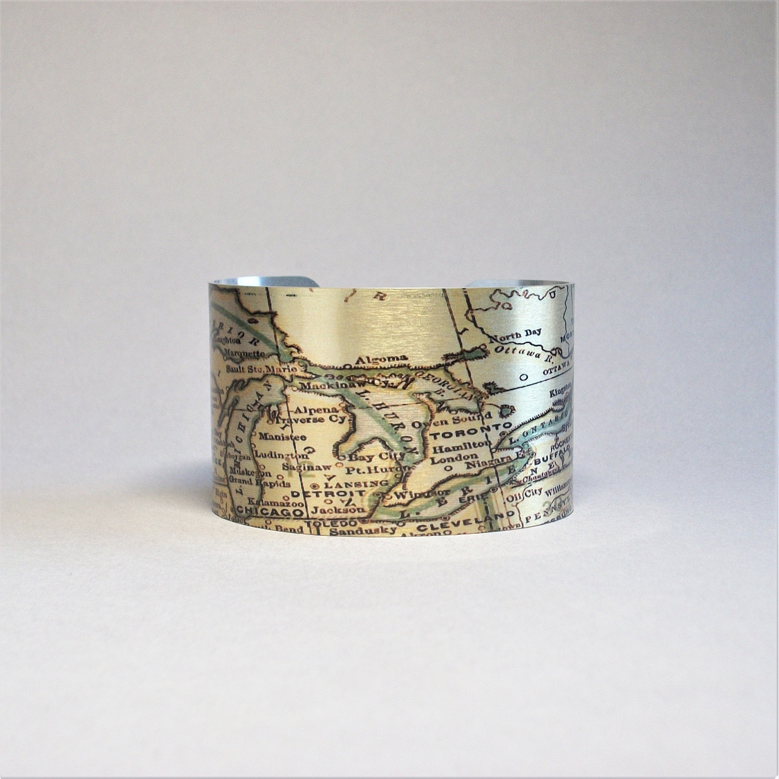 Great Lakes Map Cuff Bracelet Superior Huron Erie Ontario Michigan ...