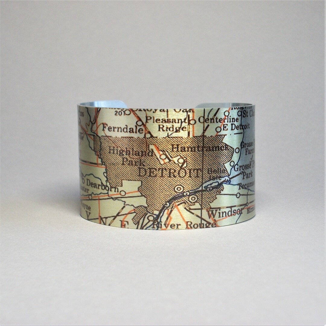 Detroit Michigan Map Cuff Bracelet Unique Gift for Men or Women - Etsy