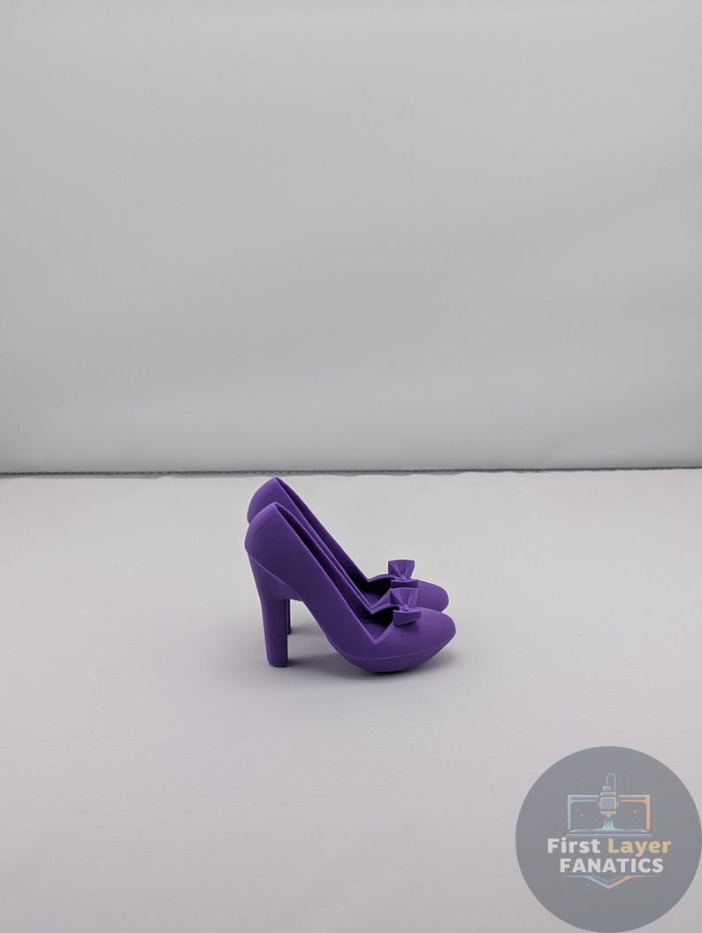 High Heel Phone Stand | Chic Desk Accessory, Fashionista Gift, 3D ...