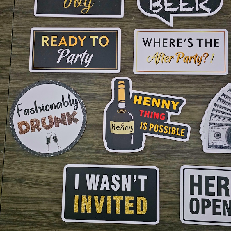 18 Designs Birthday Photo Booth Props: 10PCS Waterproof PVC Party Signs ...