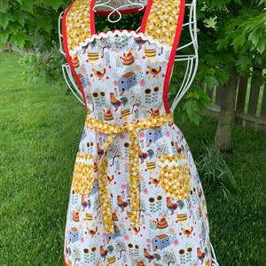 Farmhouse Country Retro Chicken Full Kitchen Apron for Women & Teens ...