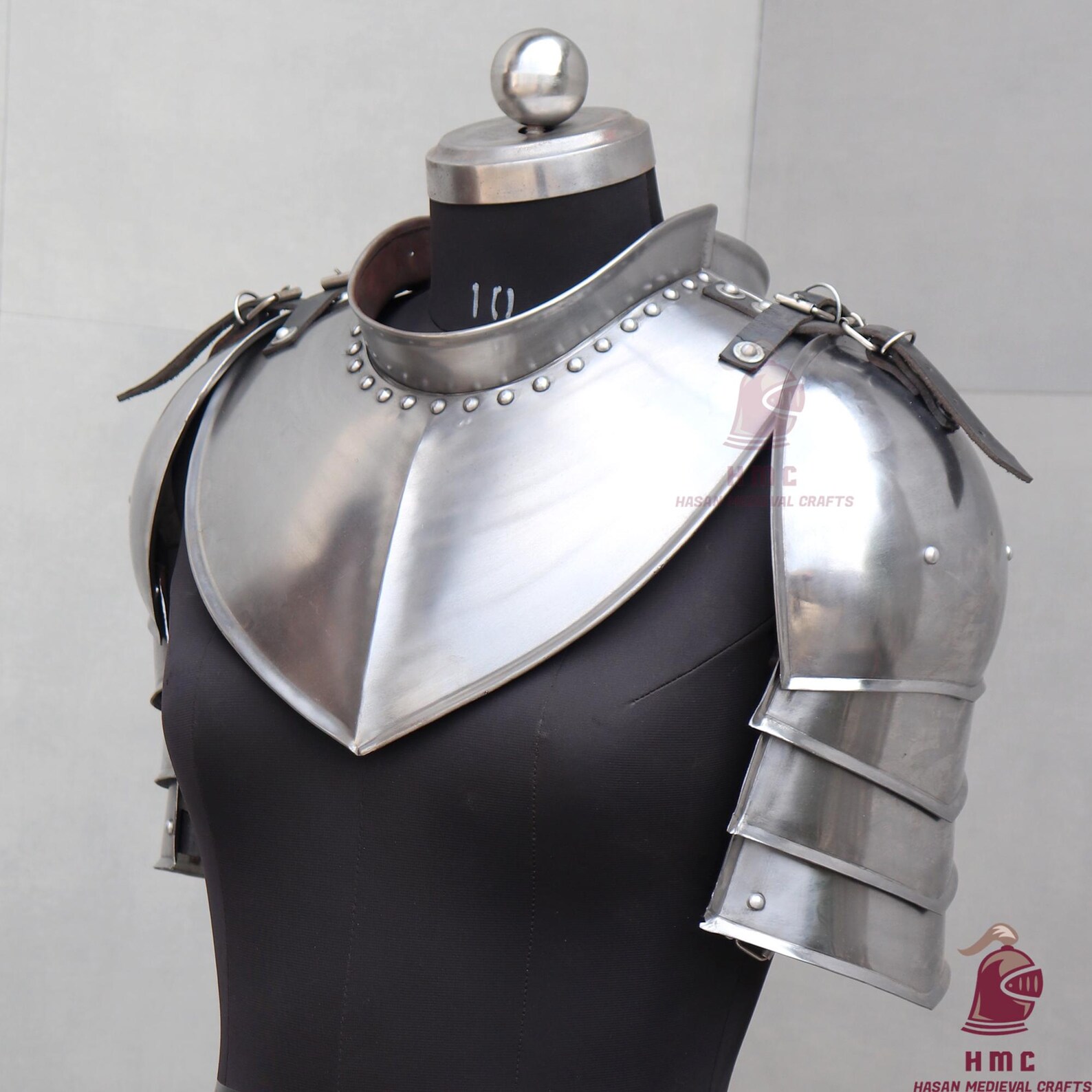 Brave Lady Medieval Armour Set – Gorget With Pauldrons for Knights Best ...