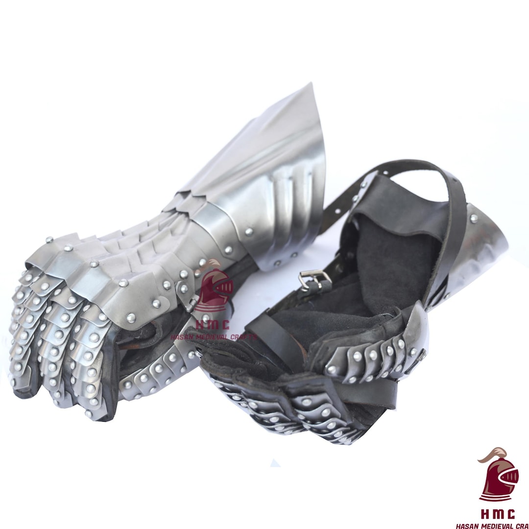 Halloween Warrior Gauntlets – 18 Gauge Steel Gothic Armor Gloves ...