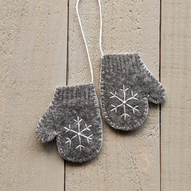 Mitten Ornament - Etsy
